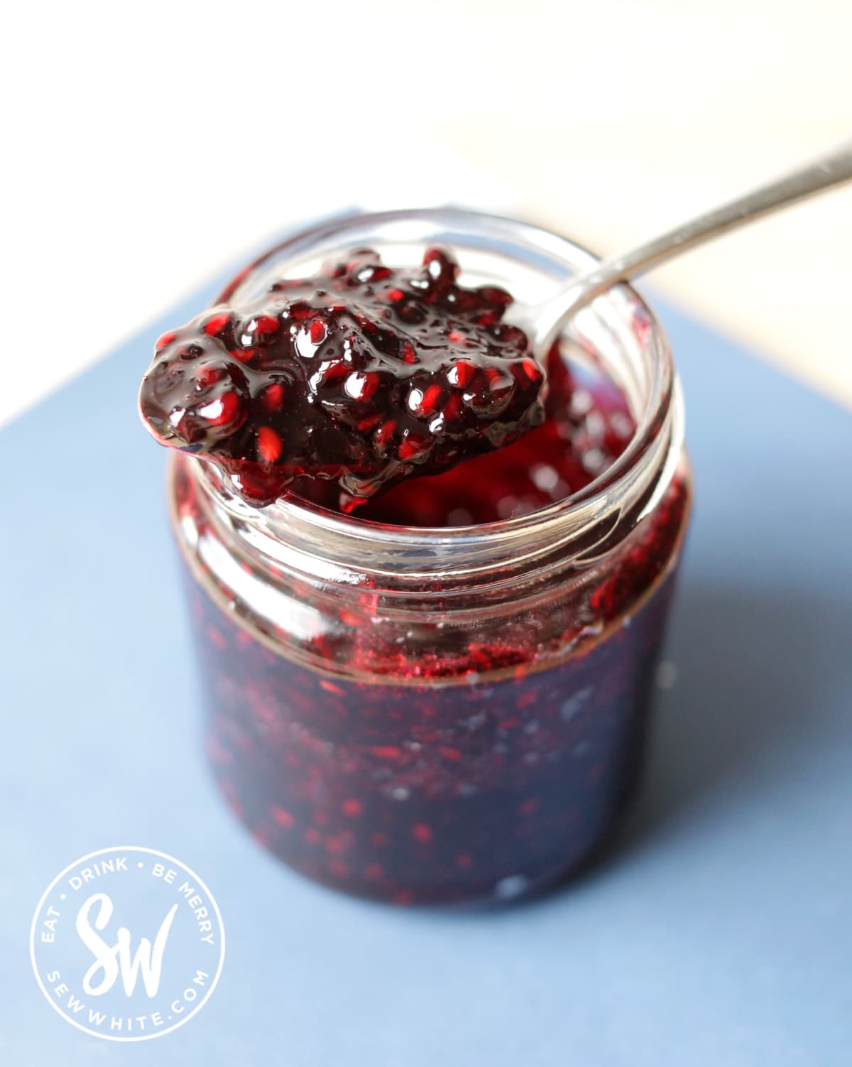 Easy Blackberry Jam (no pectin) - Sew White
