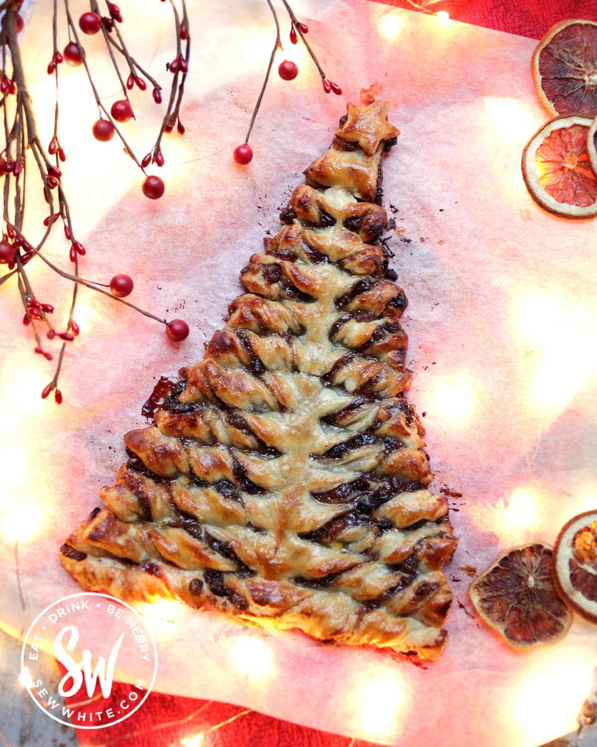 Mincemeat Puff Pastry Christmas Tree - Sew White