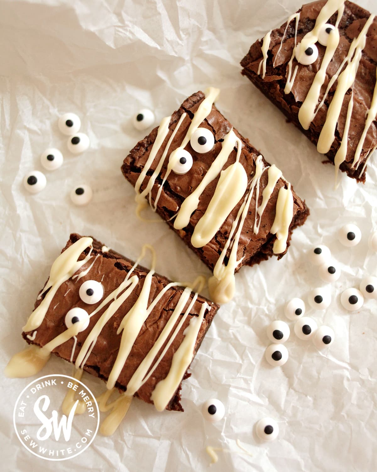 Easy Halloween Brownies - Sew White